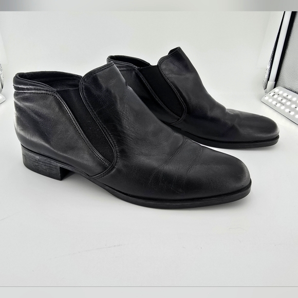 Munro | Shoes | Munro Black Bootie | Poshmark